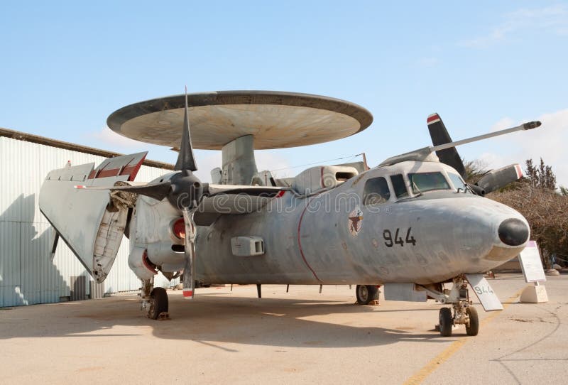 Grumman E-2 Hawkeye AEW Plane Editorial Image - Image of east, heil ...