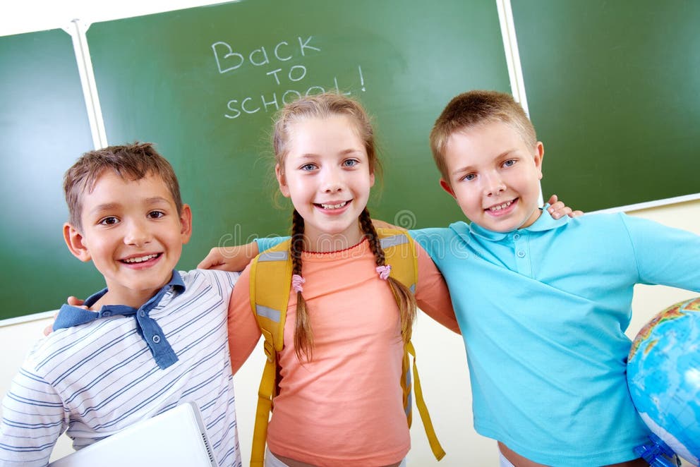 Grupo De Compañeros De Clase Foto de archivo - Imagen de aula, poco: 30213274