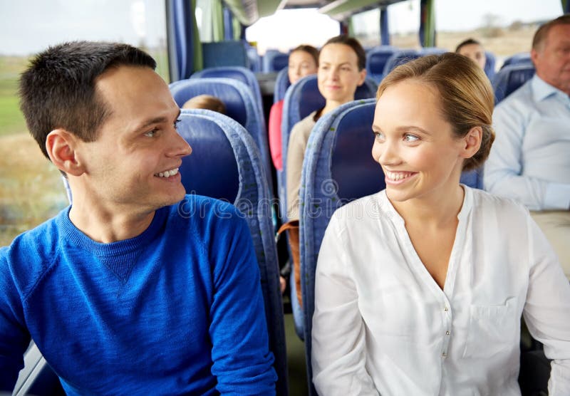 imágenes comunes del Grupo De Pasajeros Felices En Autobús Del Viaje ... imágenes comunes del Grupo De Pasajeros Felices En Autobús Del Viaje ...