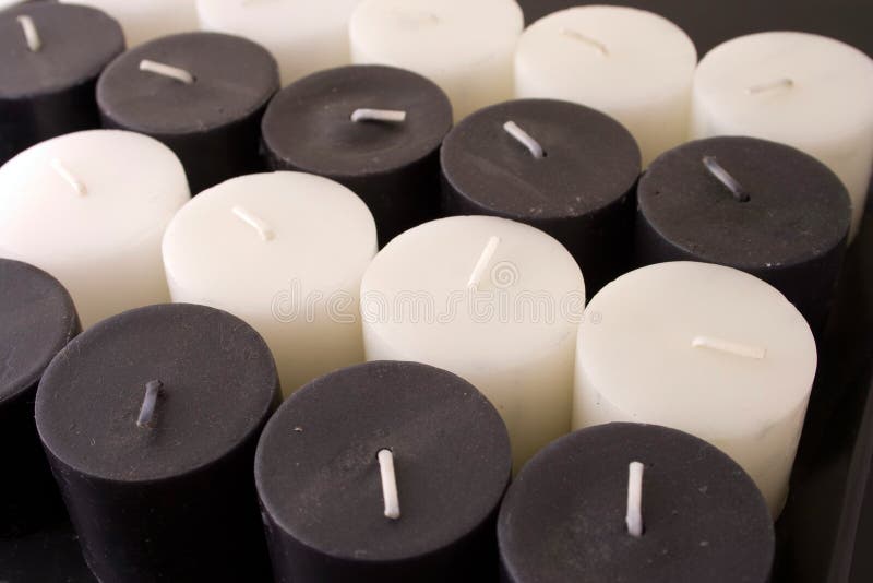 Grupo De Xadrez Preta Em Um Tabuleiro De Xadrez Foto de Stock - Imagem ...