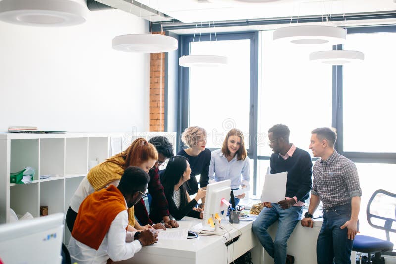 Gruppdiskussion Av Studentaktivister Fotografering för Bildbyråer ...