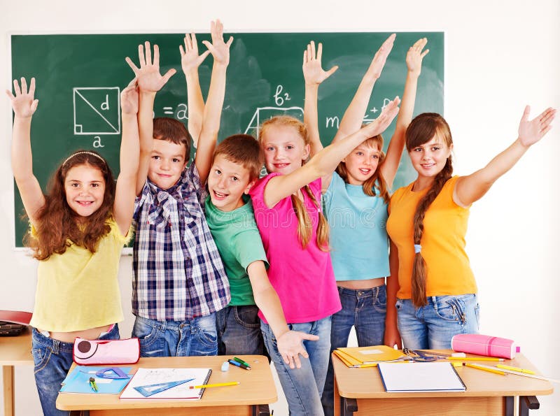 Gruppe Des Schulkindes Im Klassenzimmer. Stockbild - Bild von gruppe ...