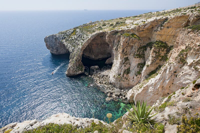 Gruta azul, Malta foto de archivo. Imagen de europa, malta - 38841044