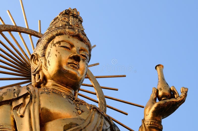 La Pagoda De Guanyin Buda Es Mil Manos Foto de archivo - Imagen de ...