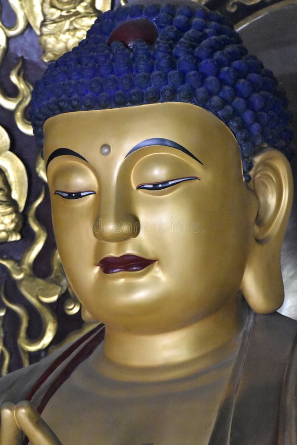 Guanyin Buddha Thousand Hands. Stock Photo - Image of brass, eyes: 78471836