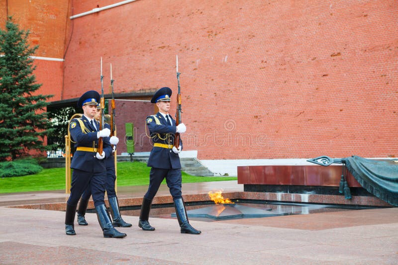 Russian Soldier Honor Guard at the Kremlin Wall. Tomb of the Unknown ...