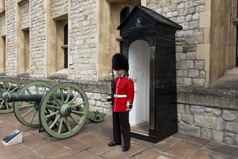 Guard at the Tower of London Editorial Photography - Image of british ...