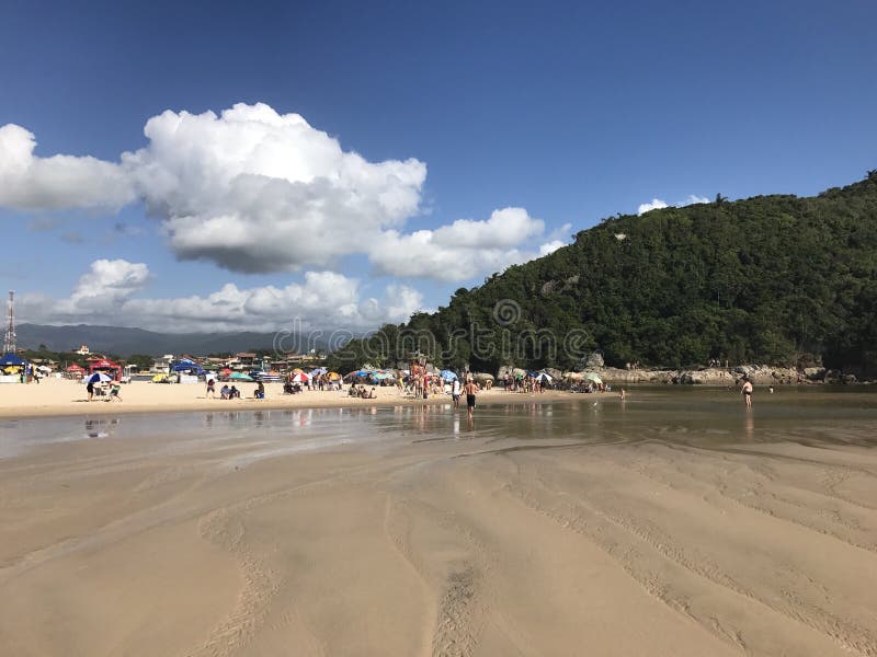 Guarda do Embau beach editorial stock image. Image of embau - 124115384
