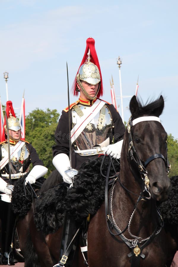 Guardia Real En La Parte Posterior Del Caballo Imagen de archivo ...