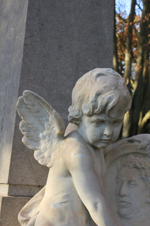 Guardian Angel Grave Ornament Stock Image - Image of holy, peace: 81325815
