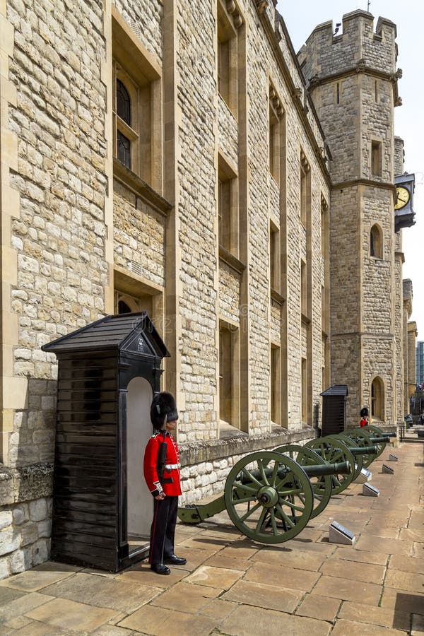 Guard at the Tower of London Editorial Photography - Image of british ...
