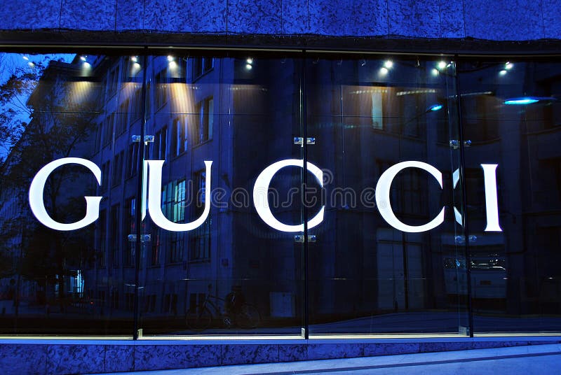 Gucci Handbags And Purse In Showcase Editorial Photography - Image of ...