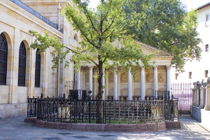 Guernica, Spain: the Old Oak Tree of Gernika that Symbolizes ...