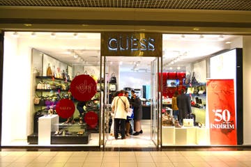 Guess Store editorial image. Image of girls, famous, buying - 22790180