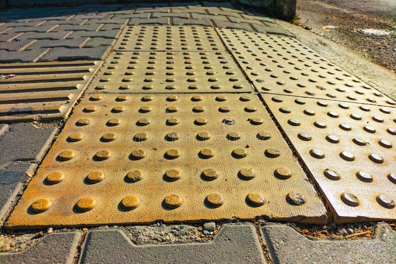 Guide Textured Lines To Suggest the Correct Direction of Movement for ...