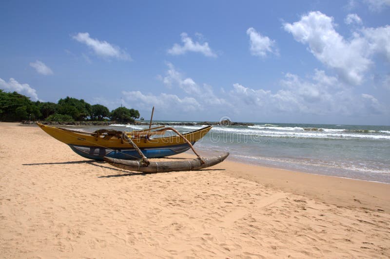 Guiga na praia de Bentota foto de stock. Imagem de ondas - 21087454