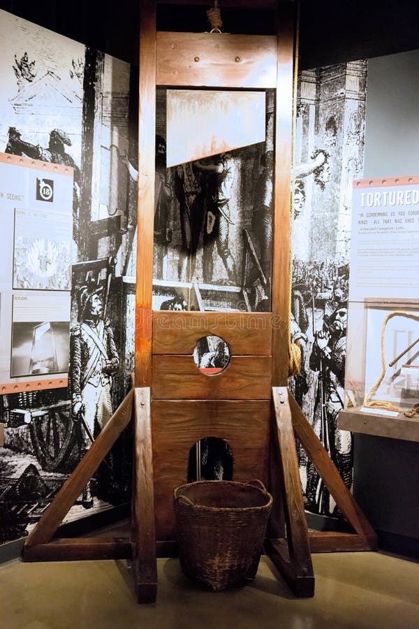 40+ Guillotine Free Stock Photos - StockFreeImages