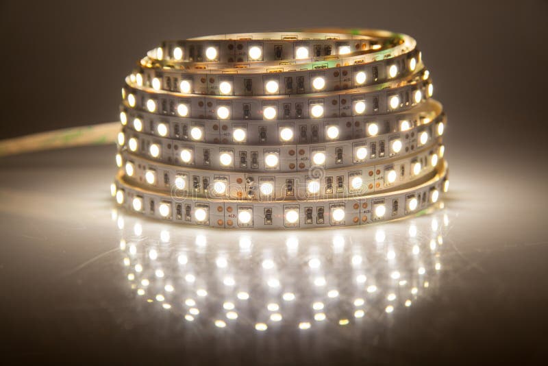 Guirnalda Del LED Que Brilla Intensamente, Tira Foto de archivo ...