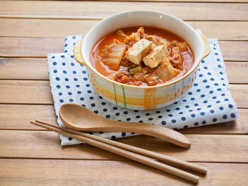 Guisado Coreano De Kimchi De La Comida, Kimchi-jjigae Imagen de archivo ...