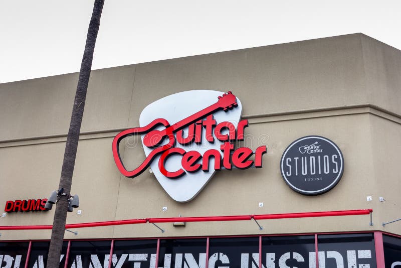 Guitar Center sign editorial stock photo. Image of fender - 147420893