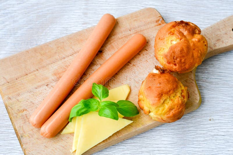 Gul Ost, Korvar Och Ostmuffin Arkivfoto - Bild av livsmedelsbutik ...