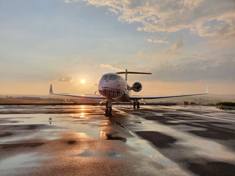 Gulfstream G650 with a Sunset in the Backround Stock Image - Image of ...