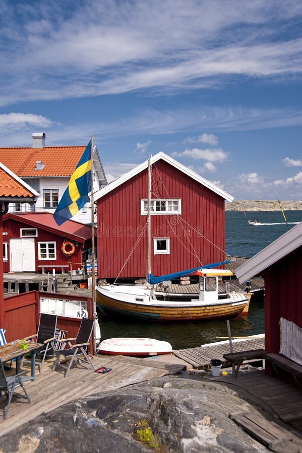 Klokketoren Van De Kerk Van De Aartsengel Michael In Mora Zweden Stock ...