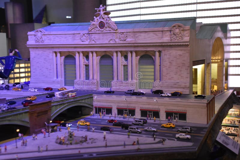 Gulliver`s Gate in Manhattan, New York Editorial Stock Image - Image of ...