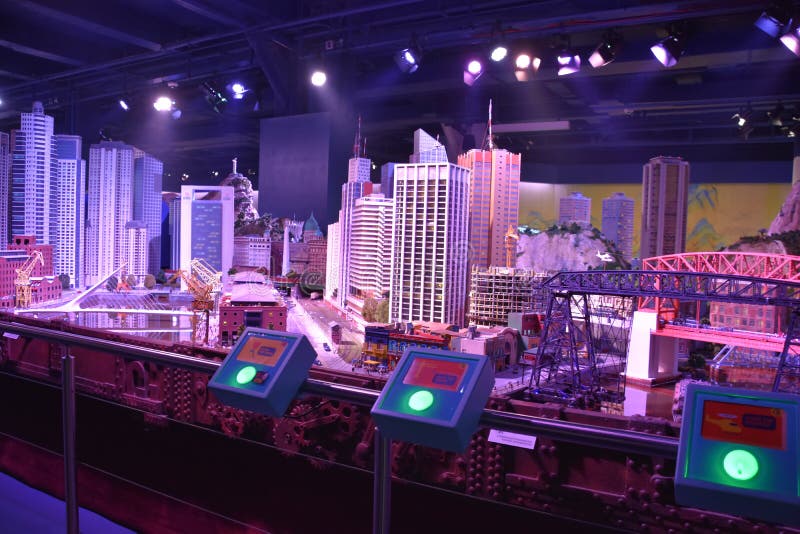 Gulliver`s Gate in Manhattan, New York Editorial Photo - Image of ...