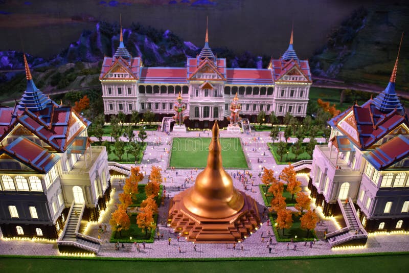 Gulliver`s Gate in Manhattan, New York Editorial Photo - Image of ...