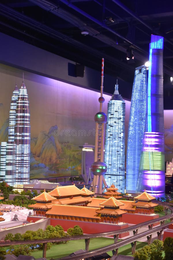 Gulliver`s Gate in Manhattan, New York Editorial Photography - Image of ...