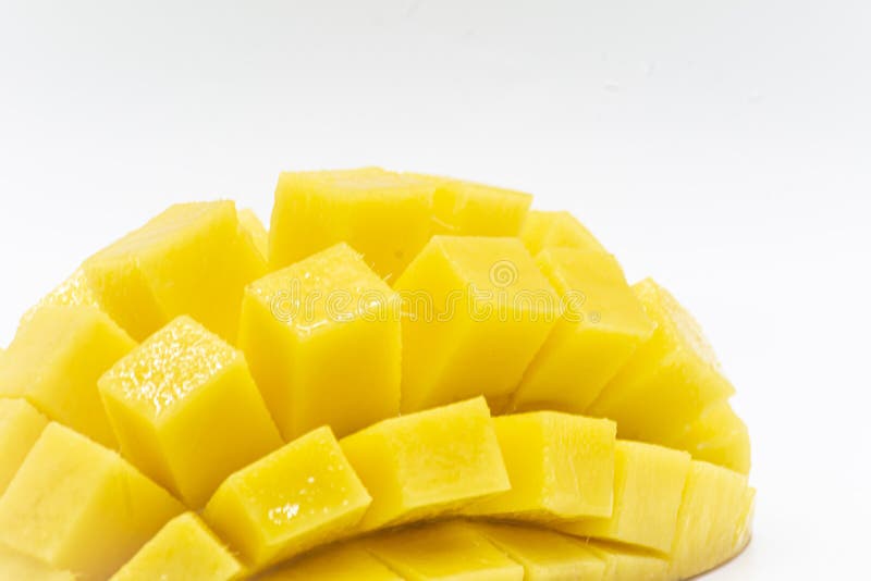 Gul Mango, Isolerad Vit Bakgrund Arkivfoto - Bild av färg, frukt: 176337846