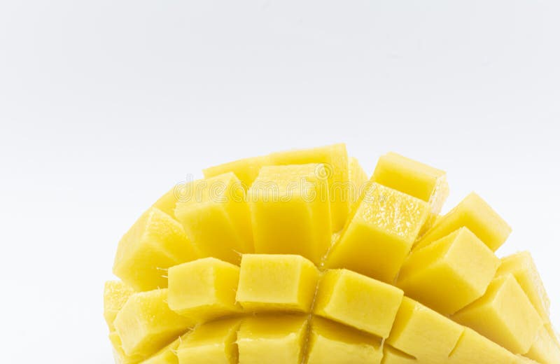Gul Mango, Isolerad Vit Bakgrund Arkivfoto - Bild av färg, frukt: 176337846
