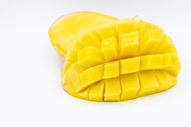 Gul Mango, Isolerad Vit Bakgrund Arkivfoto - Bild av färg, frukt: 176337846