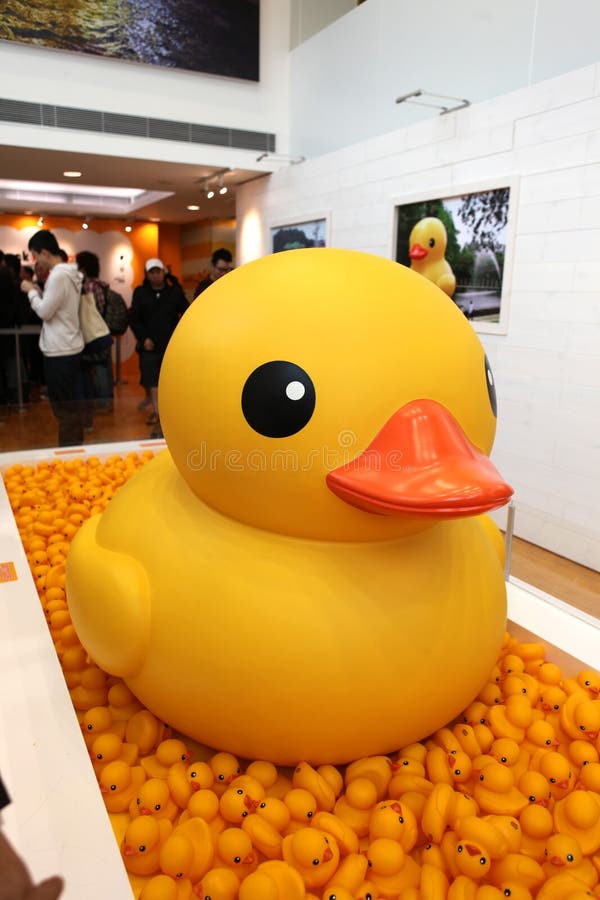 Gummi-Duck Project in Hong Kong Redaktionelles Stockfotografie - Bild ...