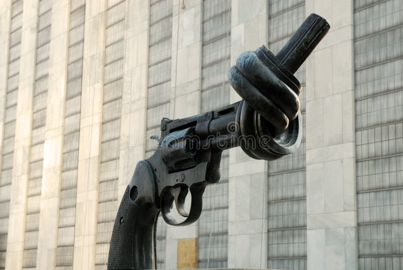 Knotted Gun (Non Violence) editorial image. Image of knotted - 19428365