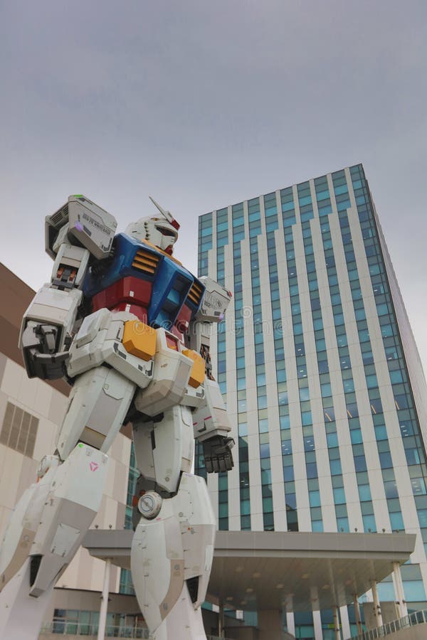 The Gundam robot replica editorial stock photo. Image of giant - 99856018