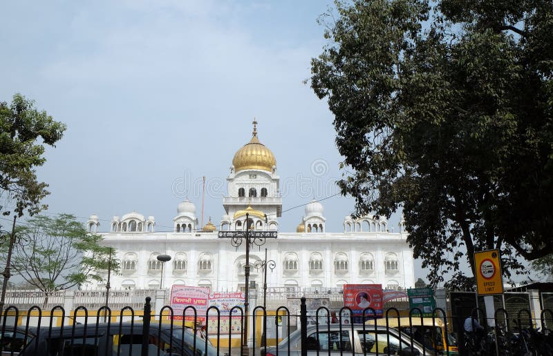 Gurudwara Bangla Sahib in Delhi Editorial Photo - Image of krishan ...