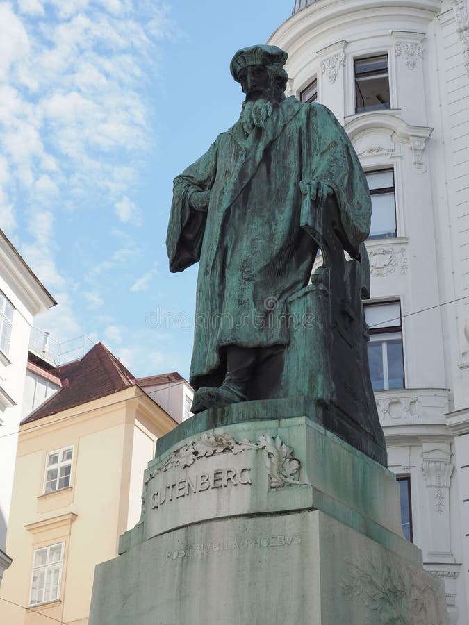 Gutenberg statue in Vienna stock image. Image of hans - 264622493