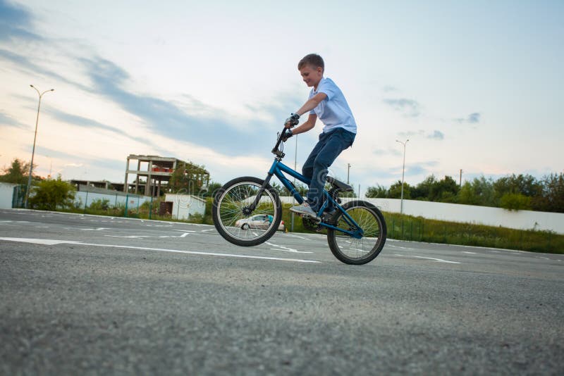 Bmx biking stunts stock image. Image of motion, freestyle - 120515473