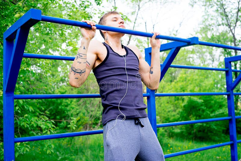 Guy working out outside stock image. Image of body, healthy - 102399091