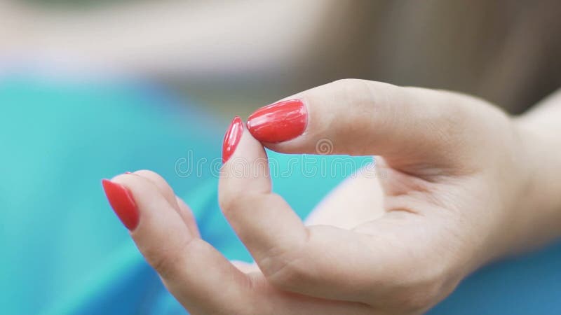 Gyan Mudra, Woman Hands Meditating, Special Finger Gesture for ... Gyan Mudra, Woman Hands Meditating, Special Finger Gesture for ...