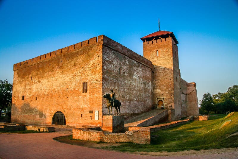 Gyula Castle imagen de archivo. Imagen de europeo, sereno - 39237157