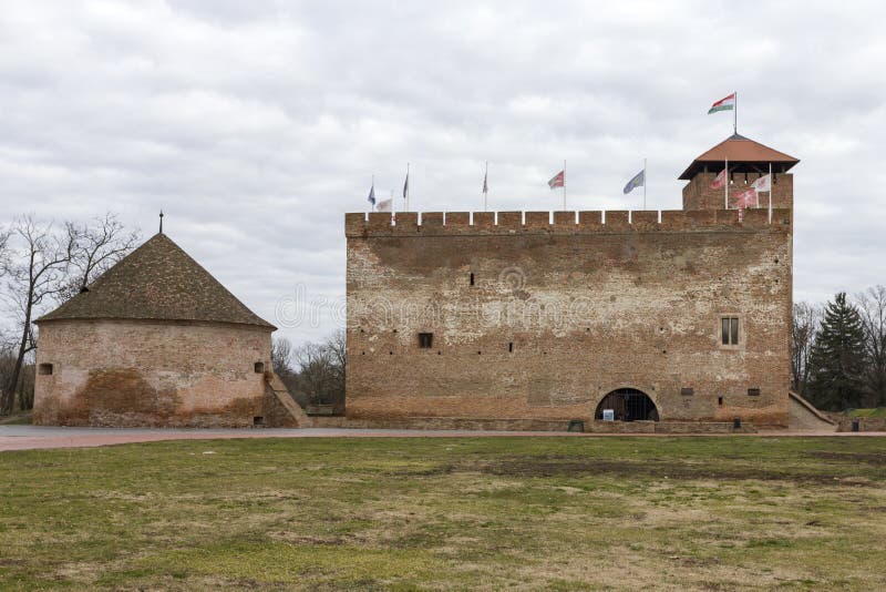 Gyula castle by night stock image. Image of europe, medieval - 109191473