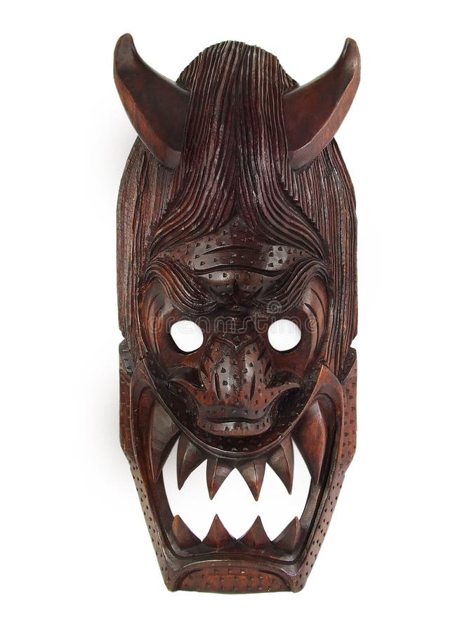 HÖLZERNE MASKE MIT HÖRNERN stockbild. Bild von fertigkeiten - 37189195