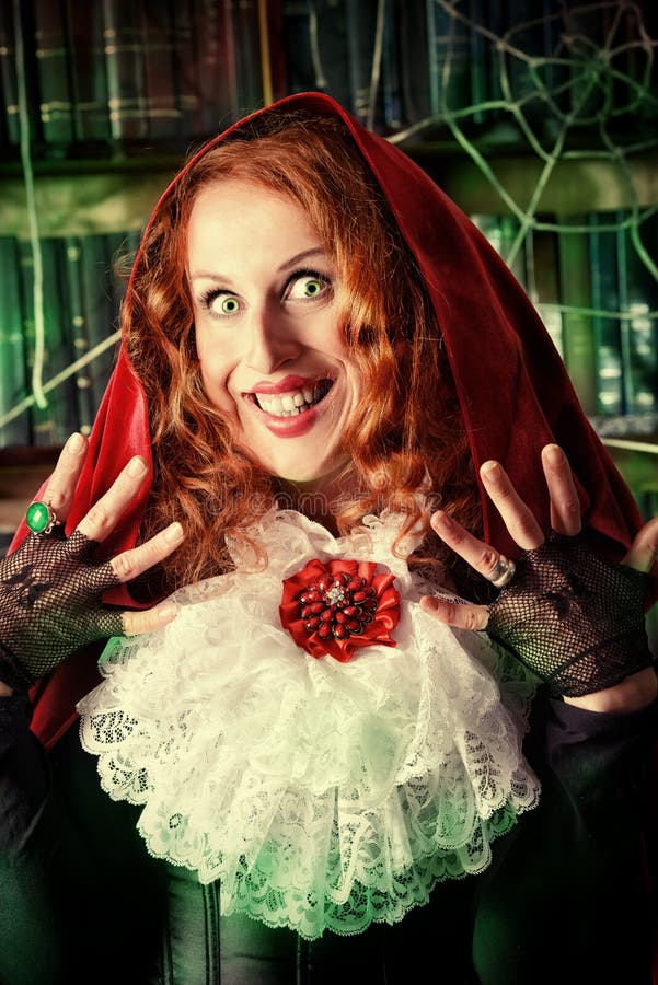 Hübsche Hexe stockbild. Bild von magie, lustig, schön - 45013107