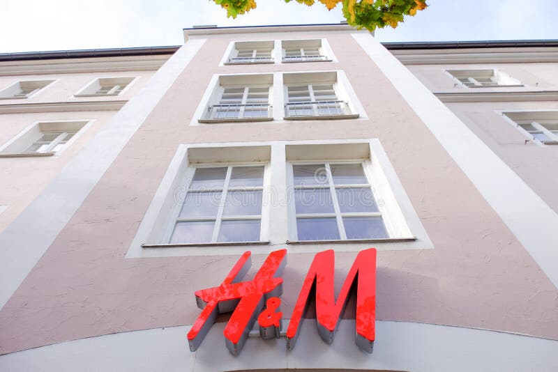 H&M editorial stock photo. Image of hennes, copyspace - 45616173