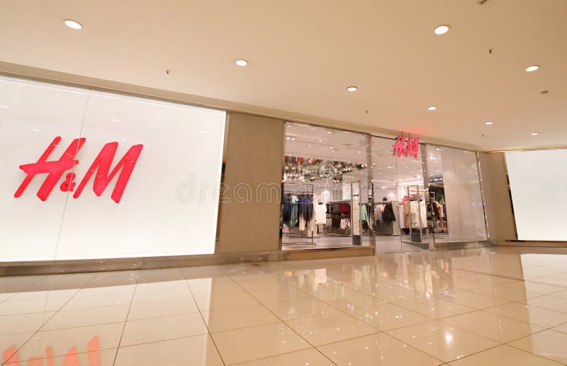 H and M store Malaysia editorial image. Image of malaysia - 133848310