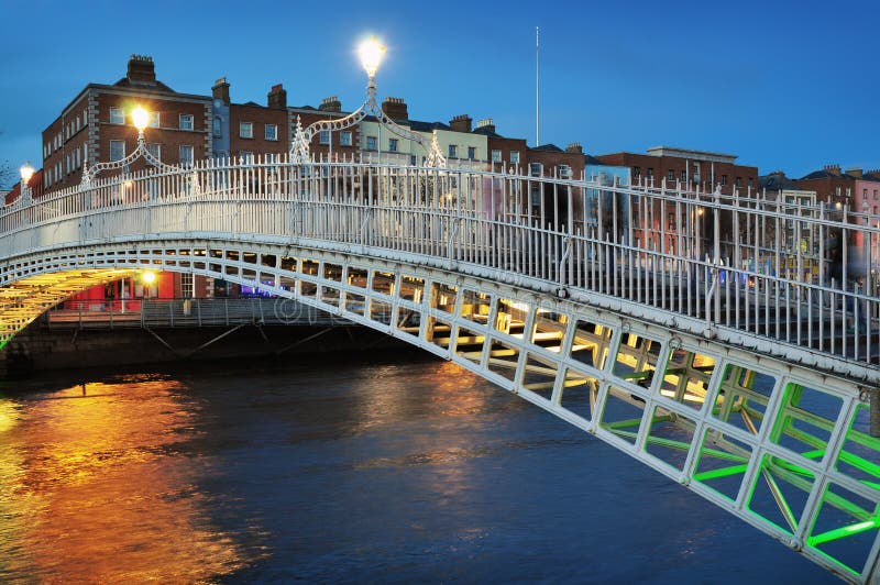 Ha penny bridge in Dublin stock image. Image of dublin - 30646713