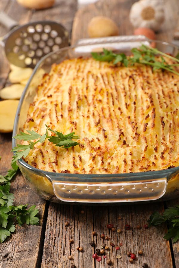 Hachis parmentier stock image. Image of parmentier, dinner - 99518709